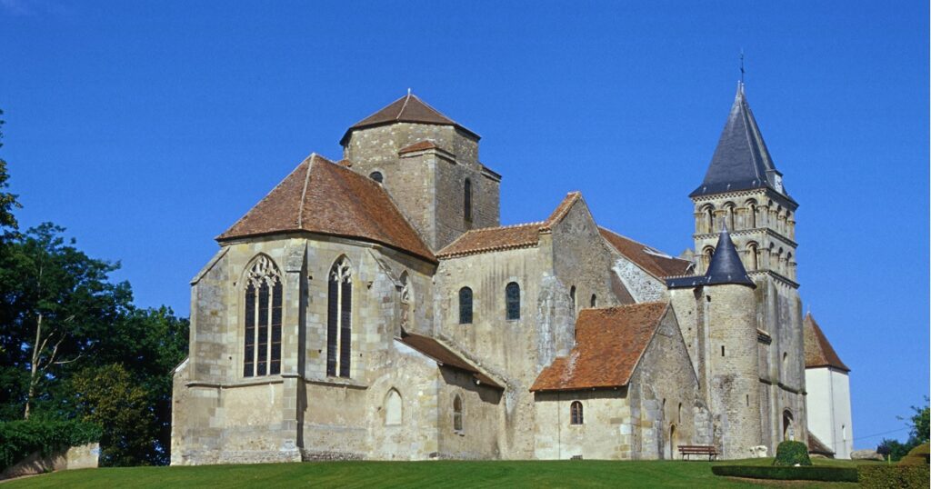 L'église de Perrecy-les-Forges - Le musée de l’Homme et de l’Industrie ...